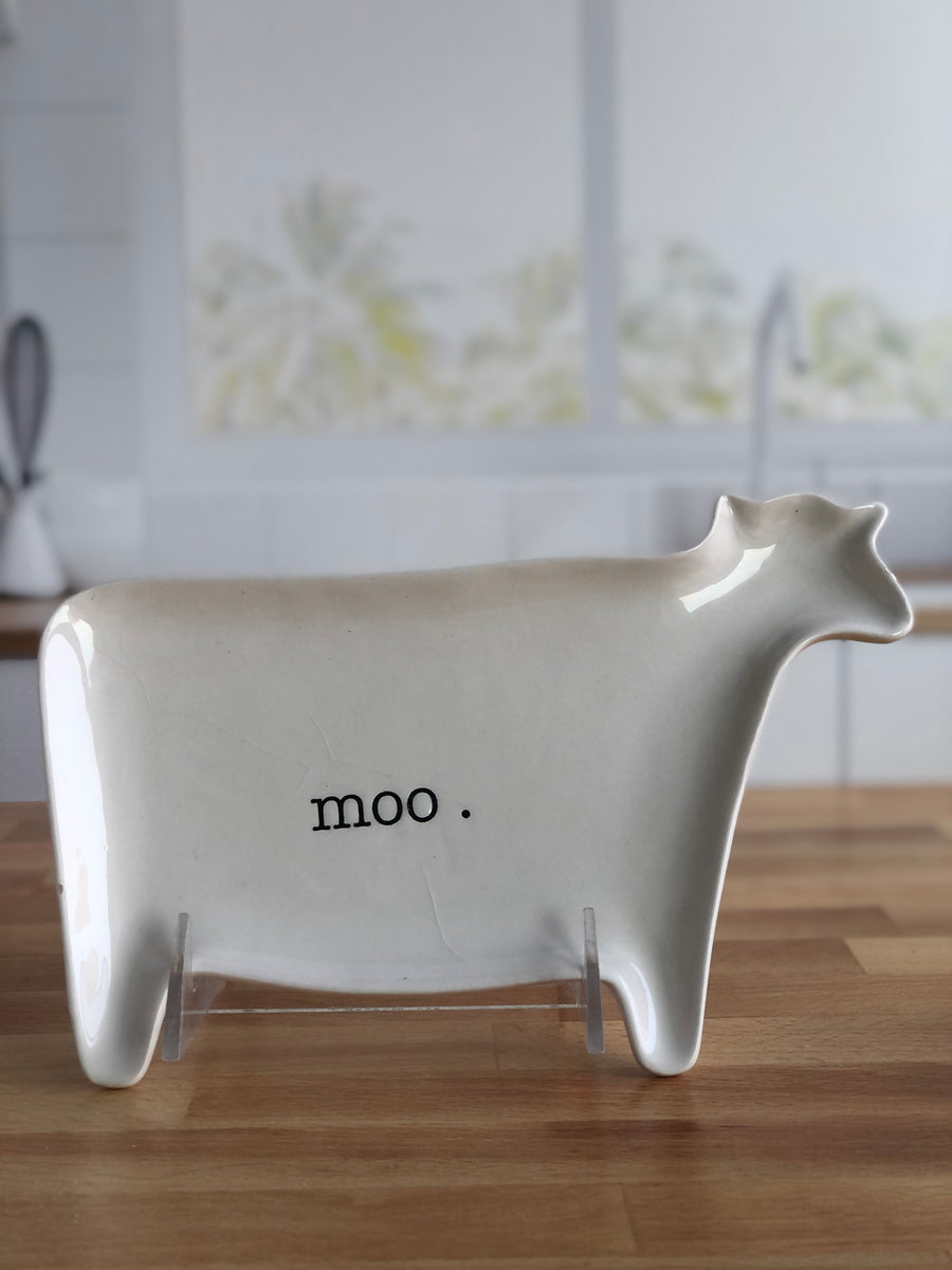 Rae Dunn Magenta Cow Moo Plates 2016 M stamped – The Stamped Cottage